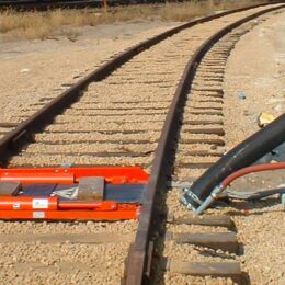 Railcar Unloading Equipment Experts | US SYSTEMS